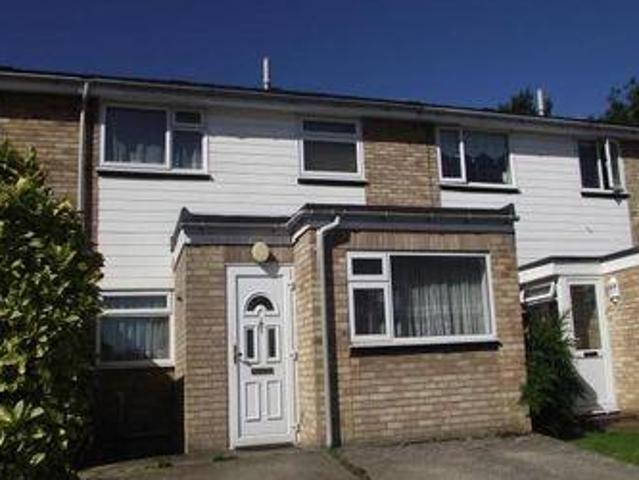 3 Bedrooms for rent in Powster Road, Bromley BR1