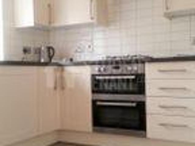 3 Bedrooms for rent in Potters Gate, Farnham GU9