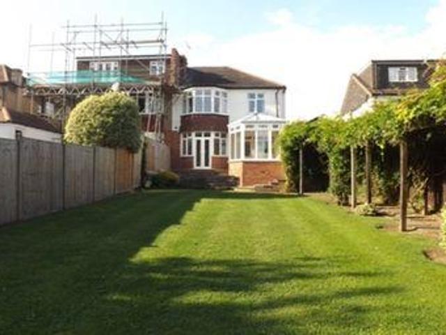 3 Bedrooms for rent in Prince George Avenue, London N14