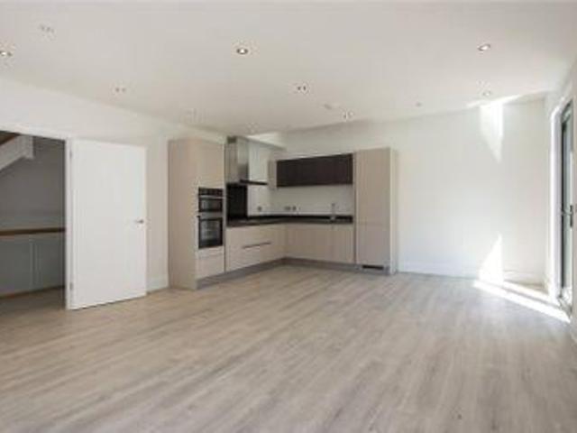 3 Bedrooms for rent in Rustic Court, Lower Clapton Road, London E5