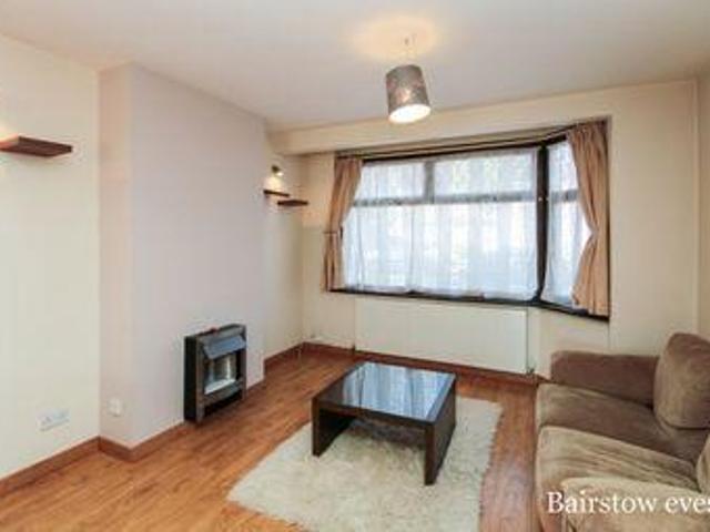 3 Bedrooms for rent in Ramsgill Drive, Ilford IG2