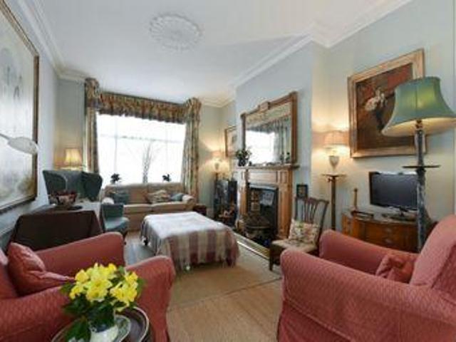 3 Bedrooms for rent in Rannoch Road, Fulham W6