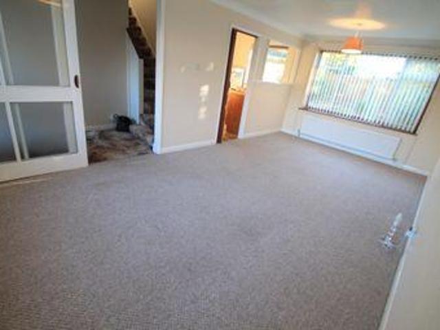 3 Bedrooms for rent in Ravenbank Road, Luton LU2