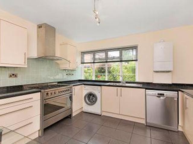 3 Bedrooms for rent in Raymond Road, London SW19
