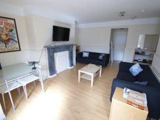 3 Bedrooms for rent in Regent Park Terrace, Hyde Park, Leeds LS6