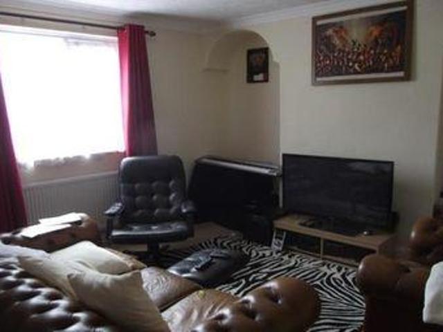 3 Bedrooms for rent in Riverside Road, London E15