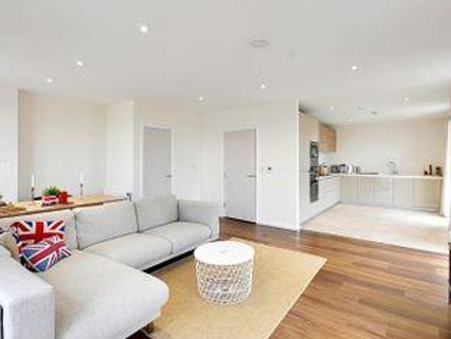3 Bedrooms for rent in Rosenburg Road, London W3