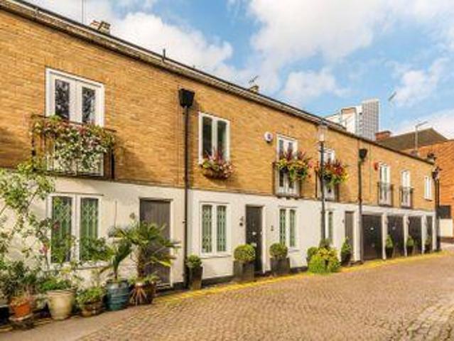 3 Bedrooms for rent in Royal Crescent Mews, Holland Park W11
