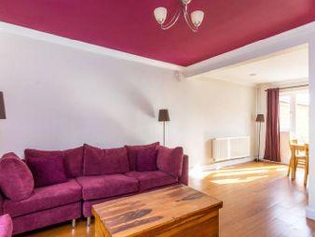 3 Bedrooms for rent in Station Gardens, Grove Park W4