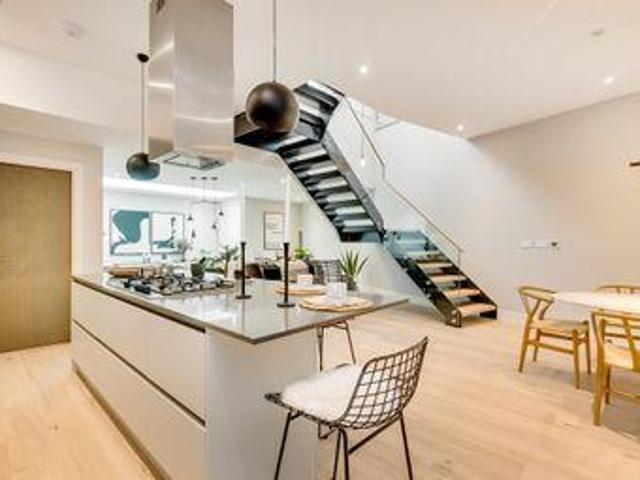 3 Bedrooms for rent in Stormont Road, London SW11
