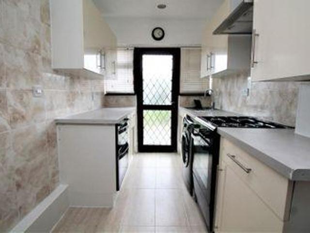 3 Bedrooms for rent in Second Avenue, Dagenham RM10
