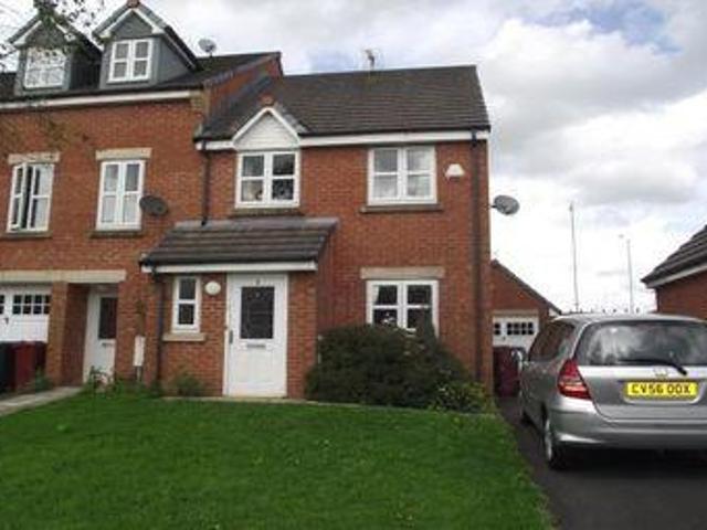 3 Bedrooms for rent in Seacole Close, Guide, Blackburn BB1