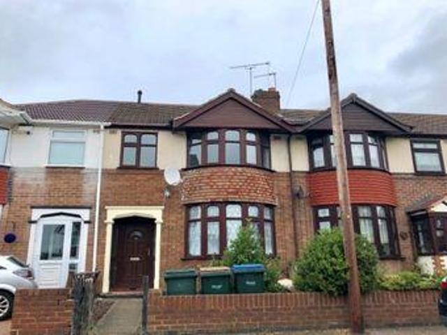 3 Bedrooms for rent in Silverdale Close, Coventry CV2