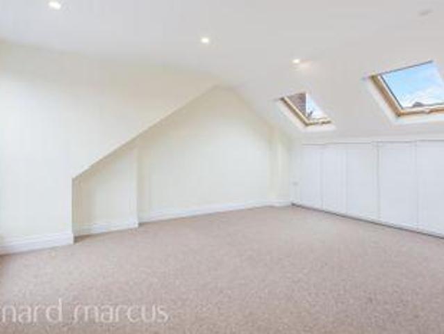 3 Bedrooms for rent in Southfield Road, London W4