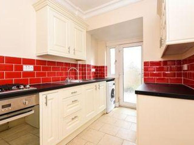 3 Bedrooms for rent in Southlands Road, Bromley BR2