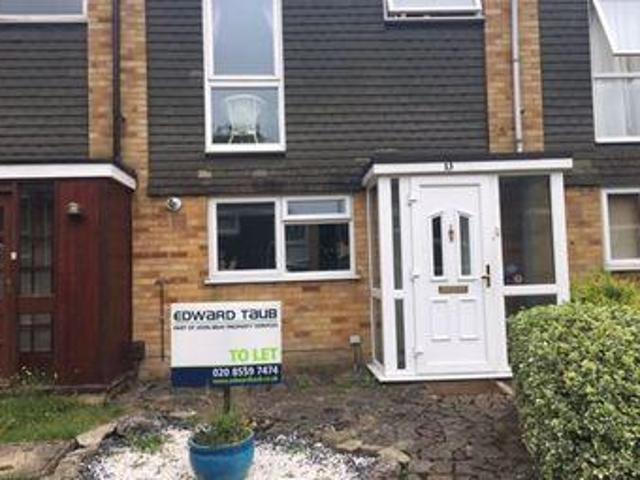 3 Bedrooms for rent in The Pines, Woodford Green IG8
