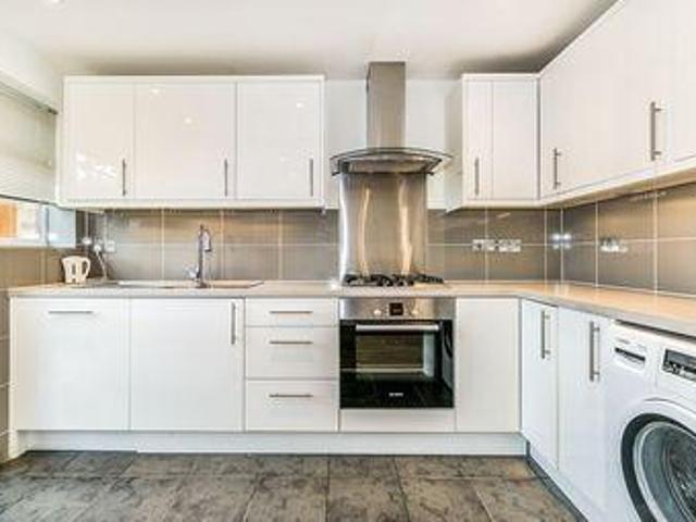 3 Bedrooms for rent in The Retreat, Surbiton KT5