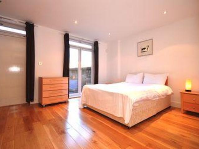 3 Bedrooms for rent in Three Colt Street, London E14