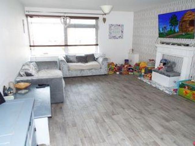 3 Bedrooms for rent in Trindehay, Laindon, Basildon SS15