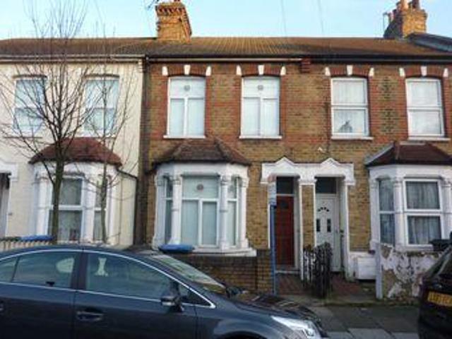 3 Bedrooms for rent in Wakefield Street, London N18
