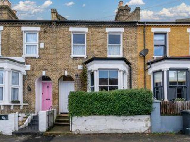 3 Bedrooms for rent in Waldeck Grove, London SE27