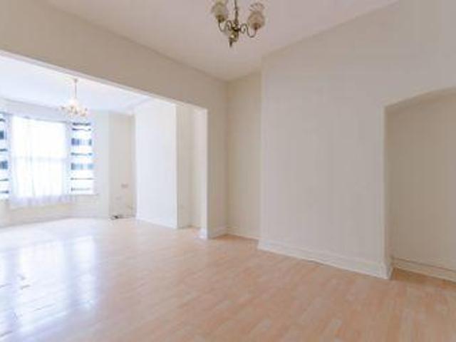 3 Bedrooms for rent in Warren Road, Leyton E10