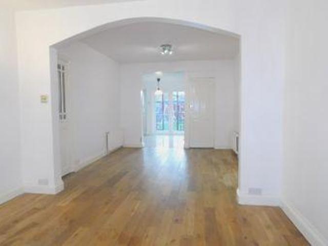 3 Bedrooms for rent in Waverley Road, Rayners Lane HA2