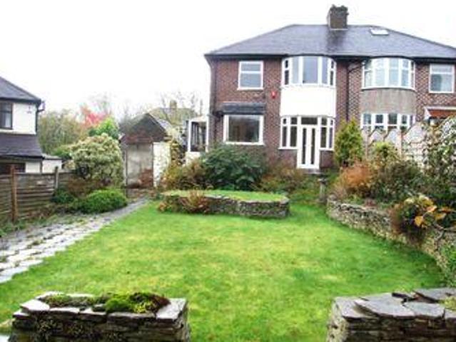 3 Bedrooms for rent in Well Head Drive, Savile Park, Halifax HX1