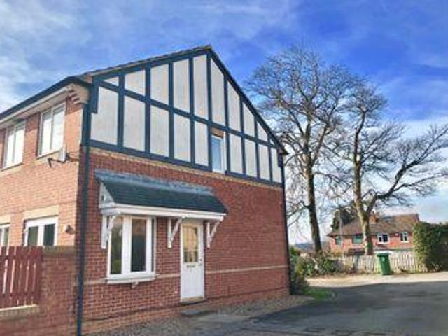 3 Bedrooms for rent in Woodside Mews, Meanwood, Leeds LS7