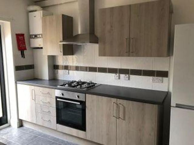 3 Bedrooms for rent in Woodside Gardens, London N17
