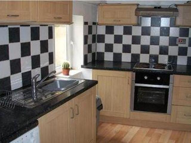 3 Bedrooms for rent in Woodsley Road, Hyde Park, Leeds LS3