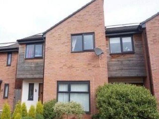 3 Bedrooms for sale in Oxford Street, Bury BL9