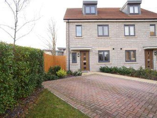 3 Bedrooms for sale in Oak Tree Close, Mangotsfield, Bristol BS16