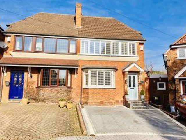 3 Bedrooms for sale in Old Town Close, Kings Norton, Birmingham B38