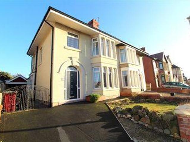 3 Bedrooms for sale in Alpic Drive, Thornton Cleveleys FY5