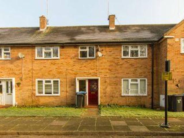 3 Bedrooms for sale in Amwell Close, Enfield EN2