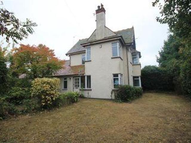 3 Bedrooms for sale in Arnold Road, Clacton On Sea CO15
