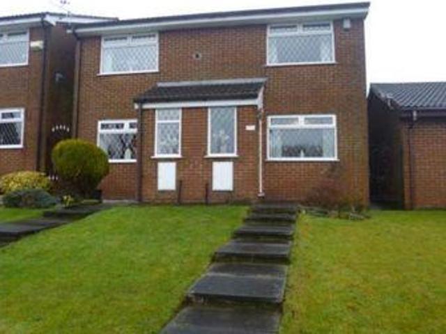 3 Bedrooms for sale in Ashton Road, Oldham OL8