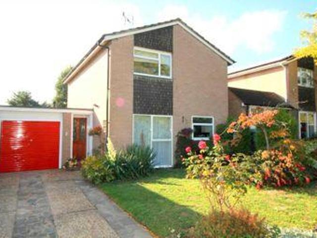 3 Bedrooms for sale in Bulbourne Close, Hemel Hempstead HP1