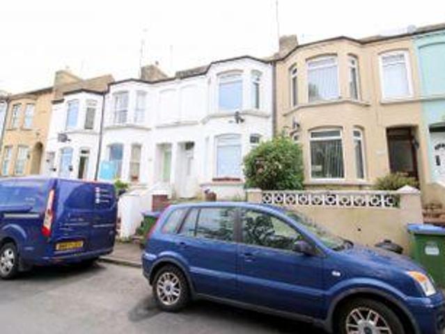 3 Bedrooms for sale in Chapel Street, Newhaven BN9