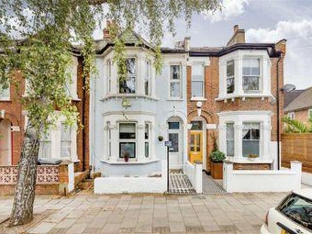 3 Bedrooms for sale in Charteris Road, London NW6