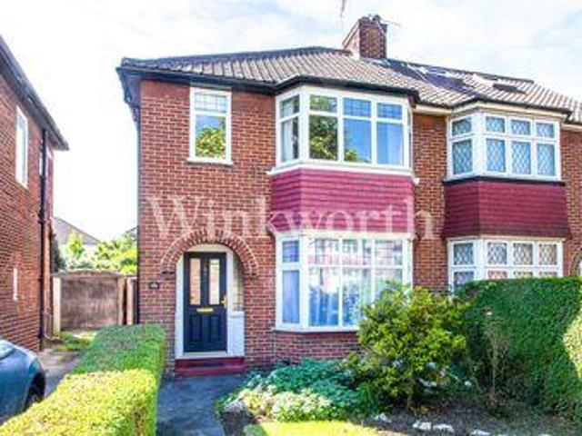 3 Bedrooms for sale in Cheviot Gardens, London NW2