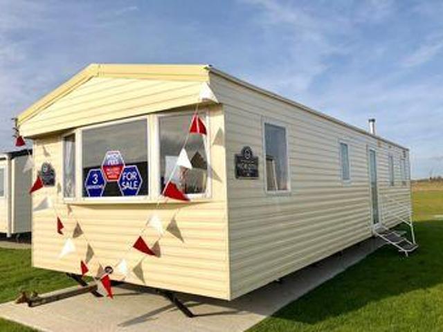 3 Bedrooms for sale in Clacton On Sea CO15