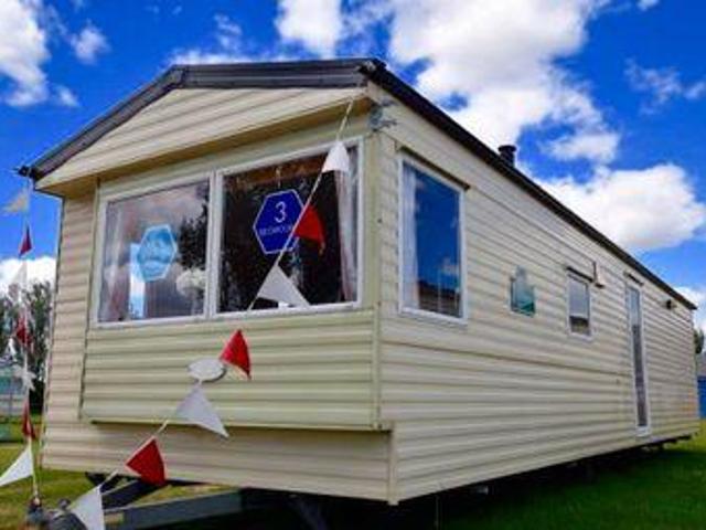 3 Bedrooms for sale in Clacton On Sea CO15