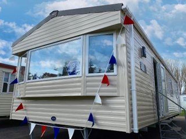 3 Bedrooms for sale in Clacton On Sea CO15