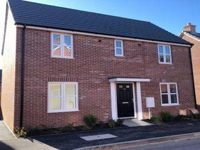3 Bedrooms for sale in Claridge Drive, Bishops Stortford, Hertfordshire CM23