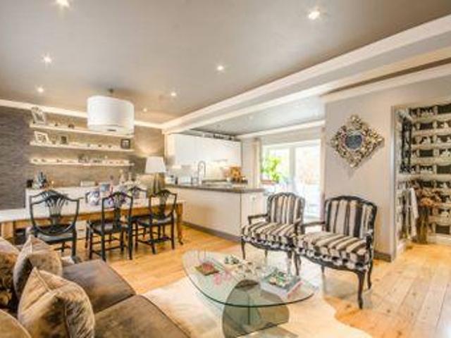 3 Bedrooms for sale in Crescent Way, North Finchley, North Finchley N12