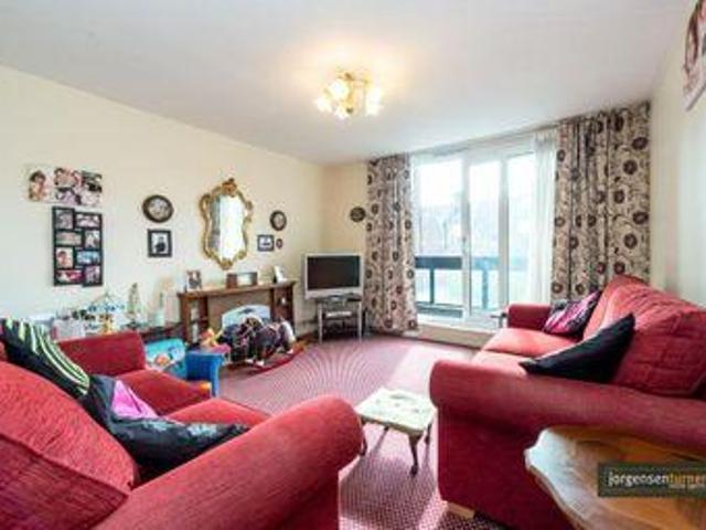 3 Bedrooms for sale in Dyne Road, London NW6