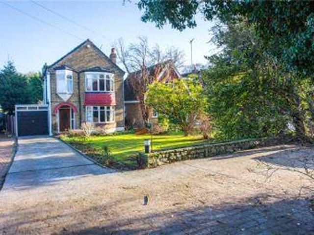 3 Bedrooms for sale in Downs Road, Istead Rise, Kent DA13