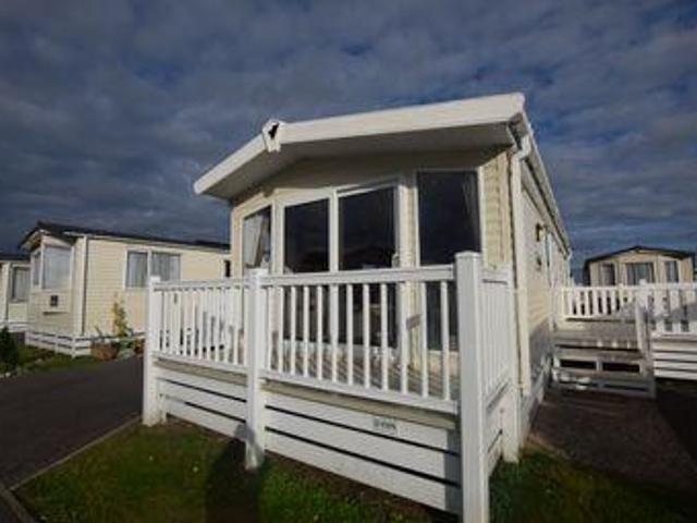 3 Bedrooms for sale in Eastbourne Road, Pevensey Bay, Pevensey BN24